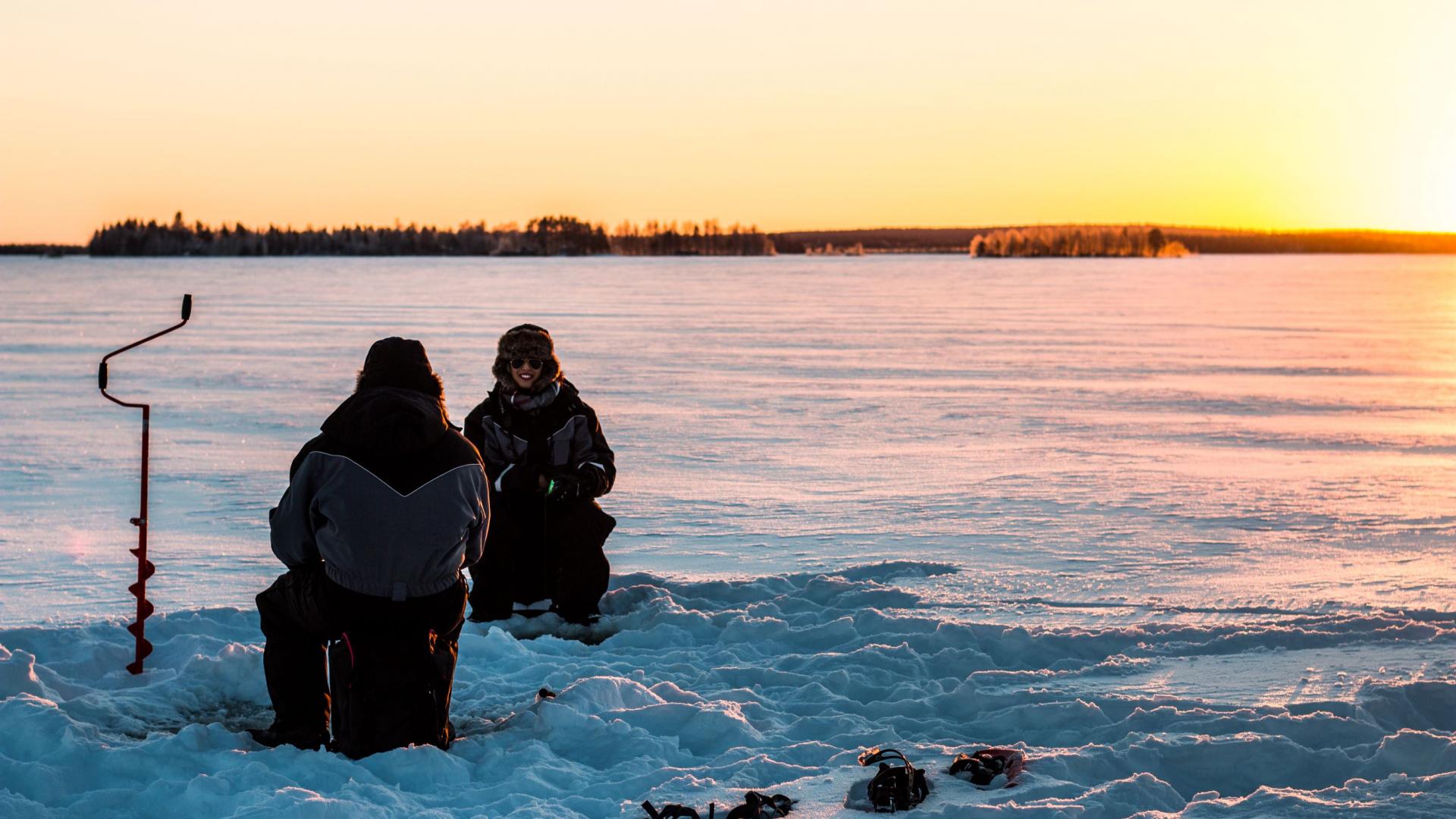Great Ice Fishing Experience in Lapland – Sunny Safari